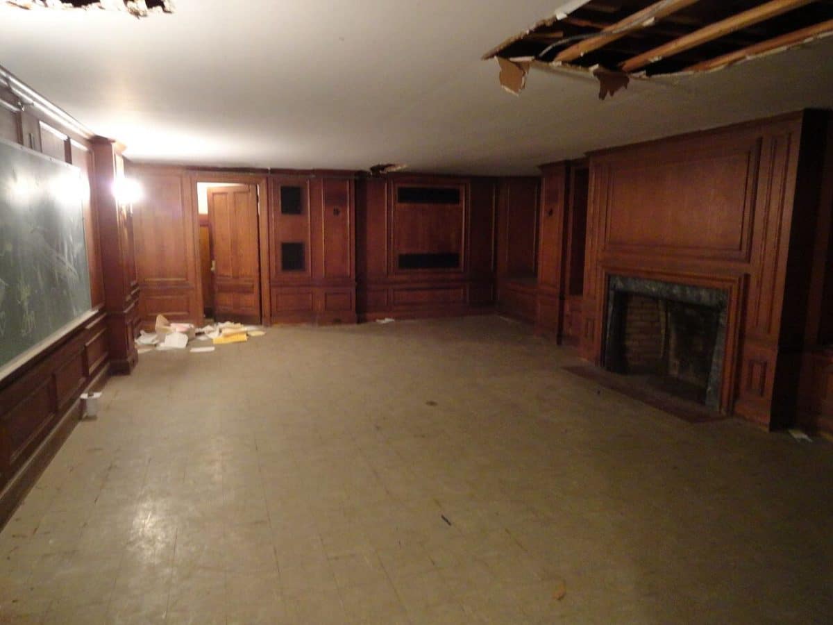 basement_room_in_old_chapel - Millennial Moola
